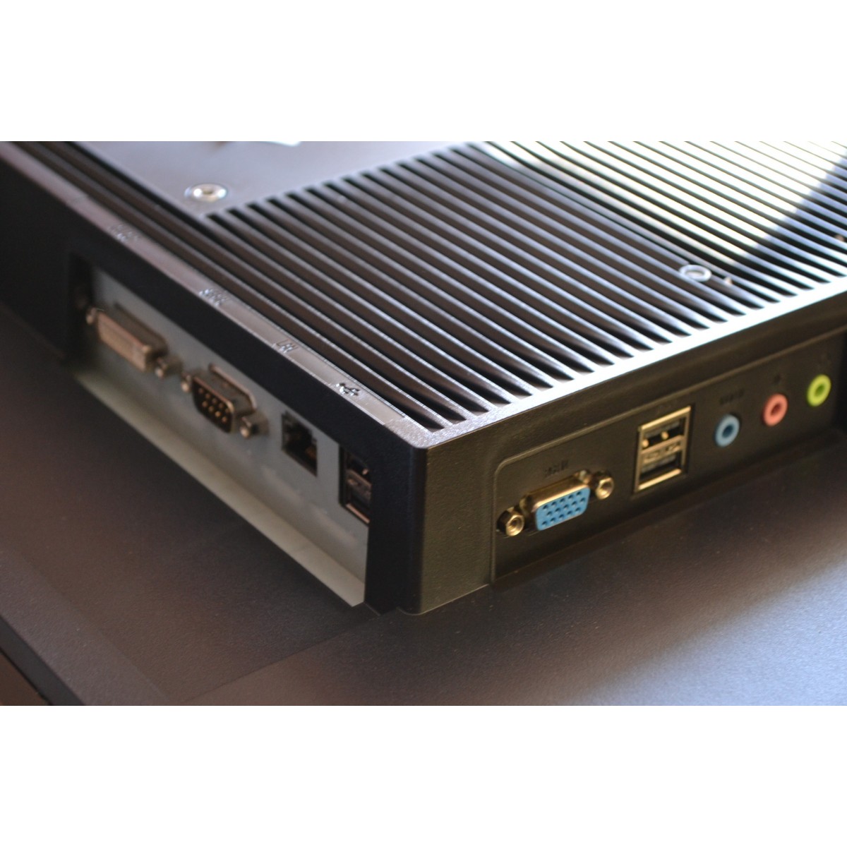 Monitor Samsung Thin Client NC221, 4x USB, 21.5" (LF22NTBHBNMEN)